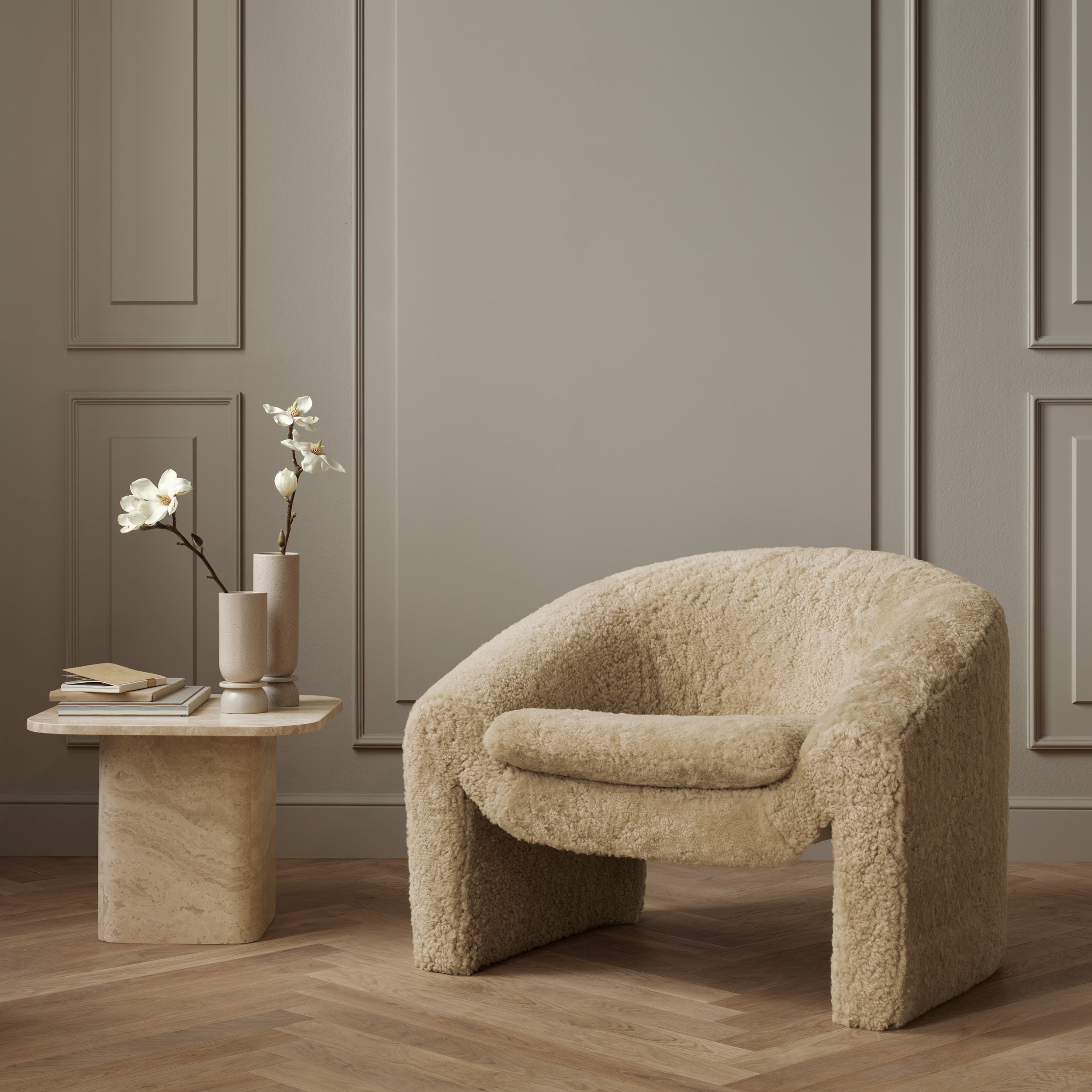 Bolia Denmark, Mielo Armchair in Sheepskin – Spencer Interiors