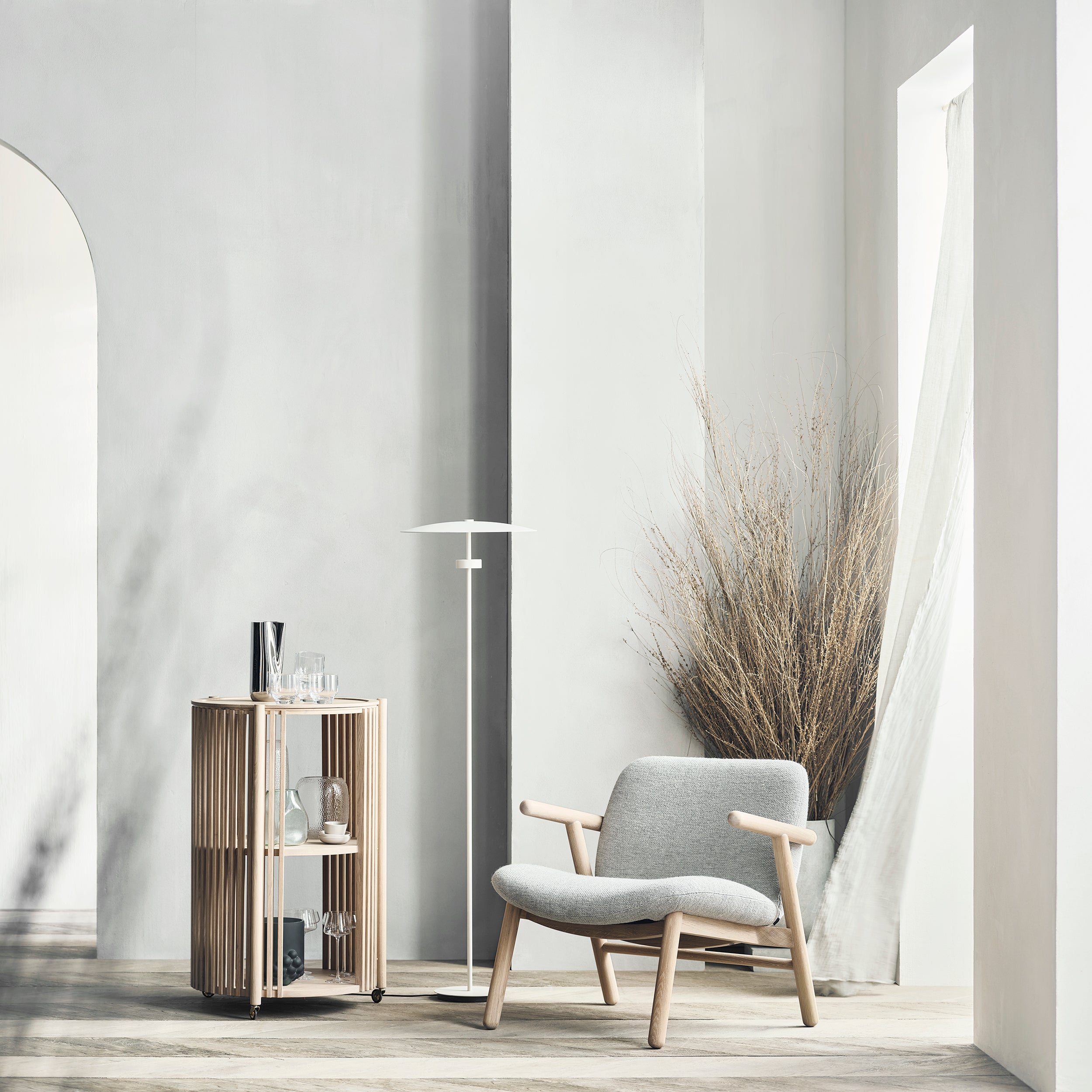 Bolia, Story Bar Table in Solid Oak – Spencer Interiors