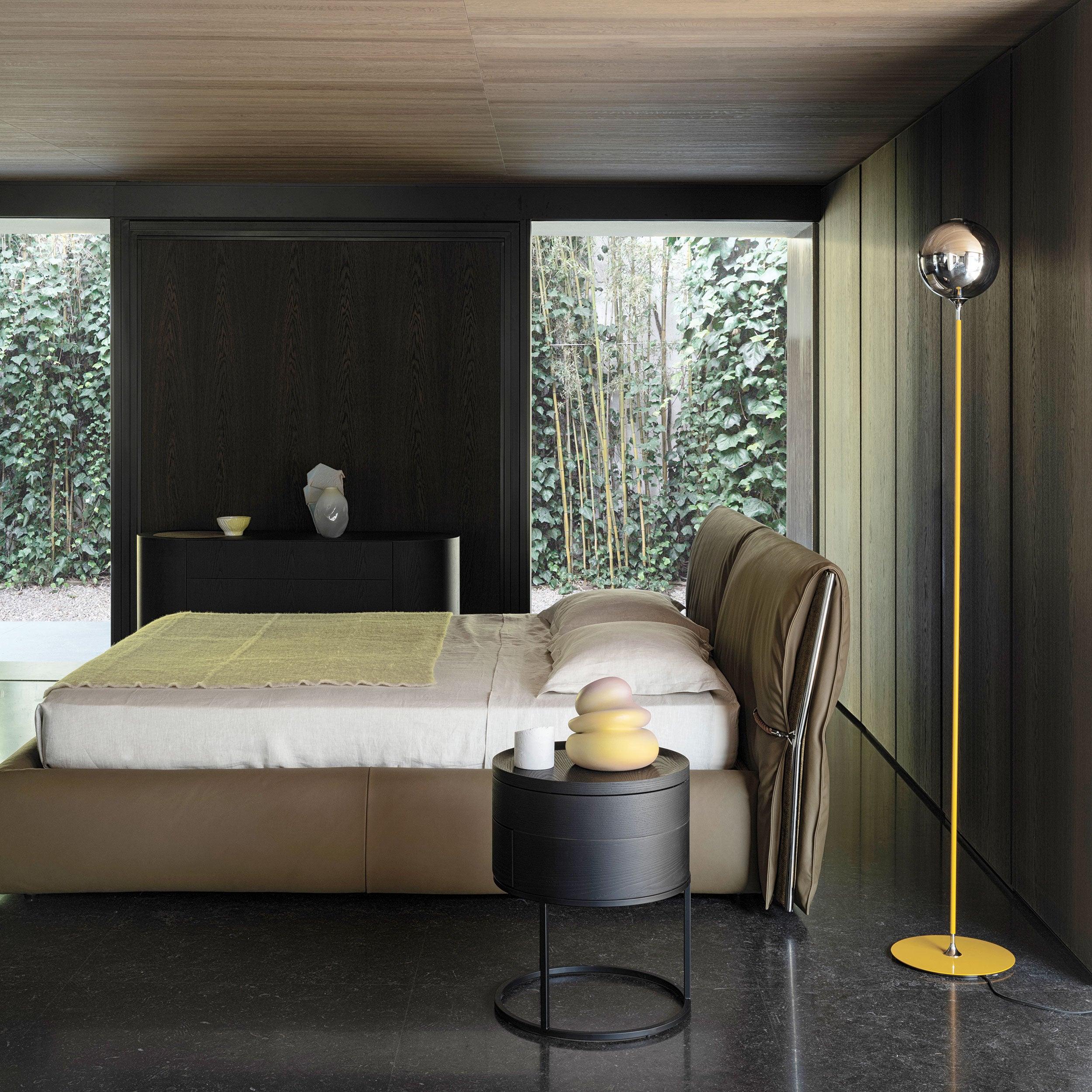 Cierre Belt Bed – Spencer Interiors