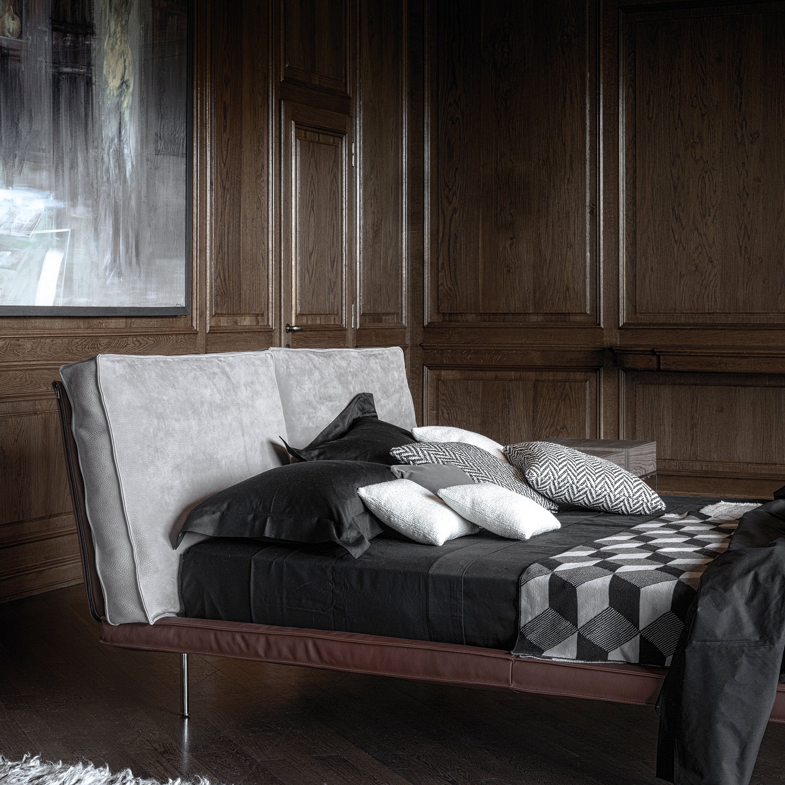 Cierre, Divine Leather Bed – Spencer Interiors