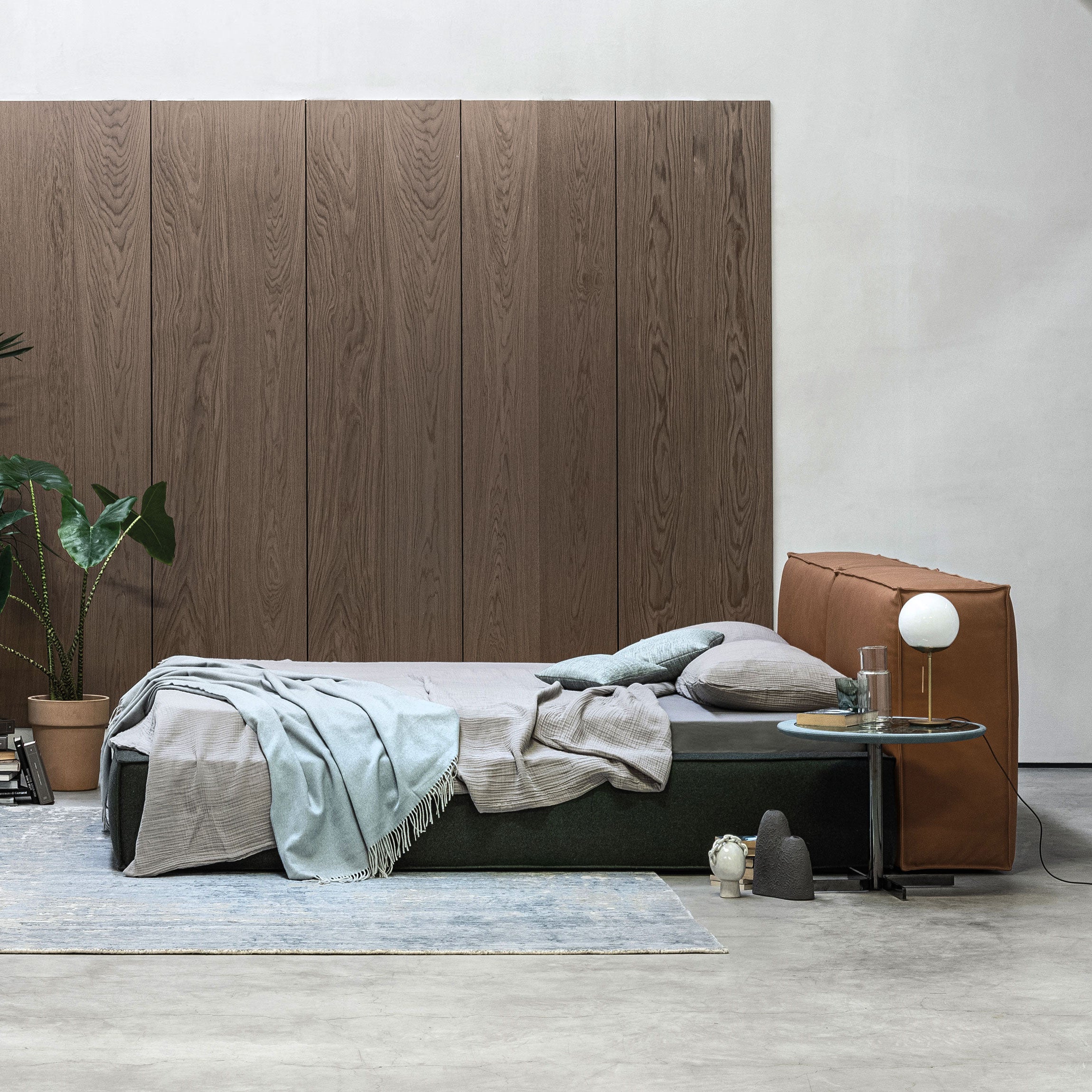 Cierre, Season Bed – Spencer Interiors
