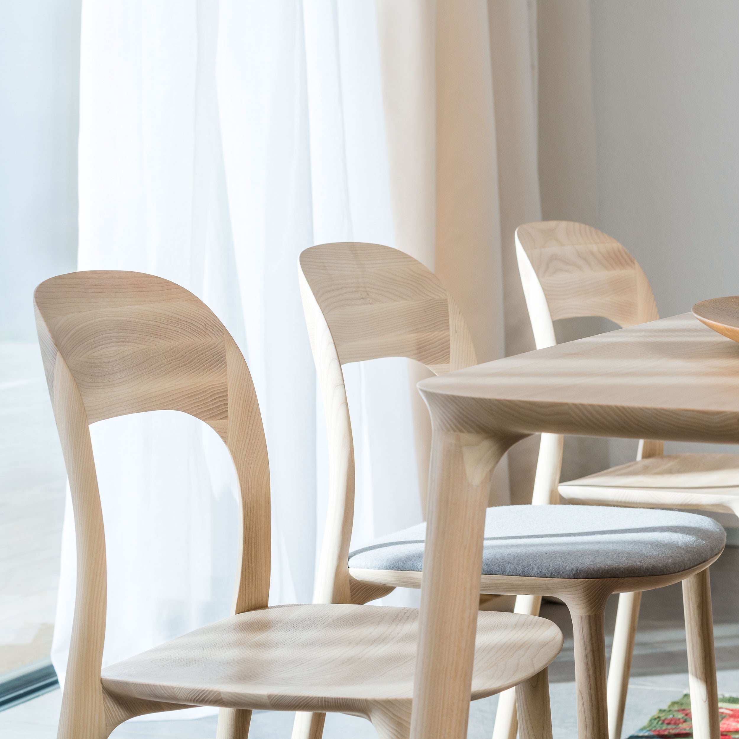 GoEs Elle Chair in solid wood – Spencer Interiors