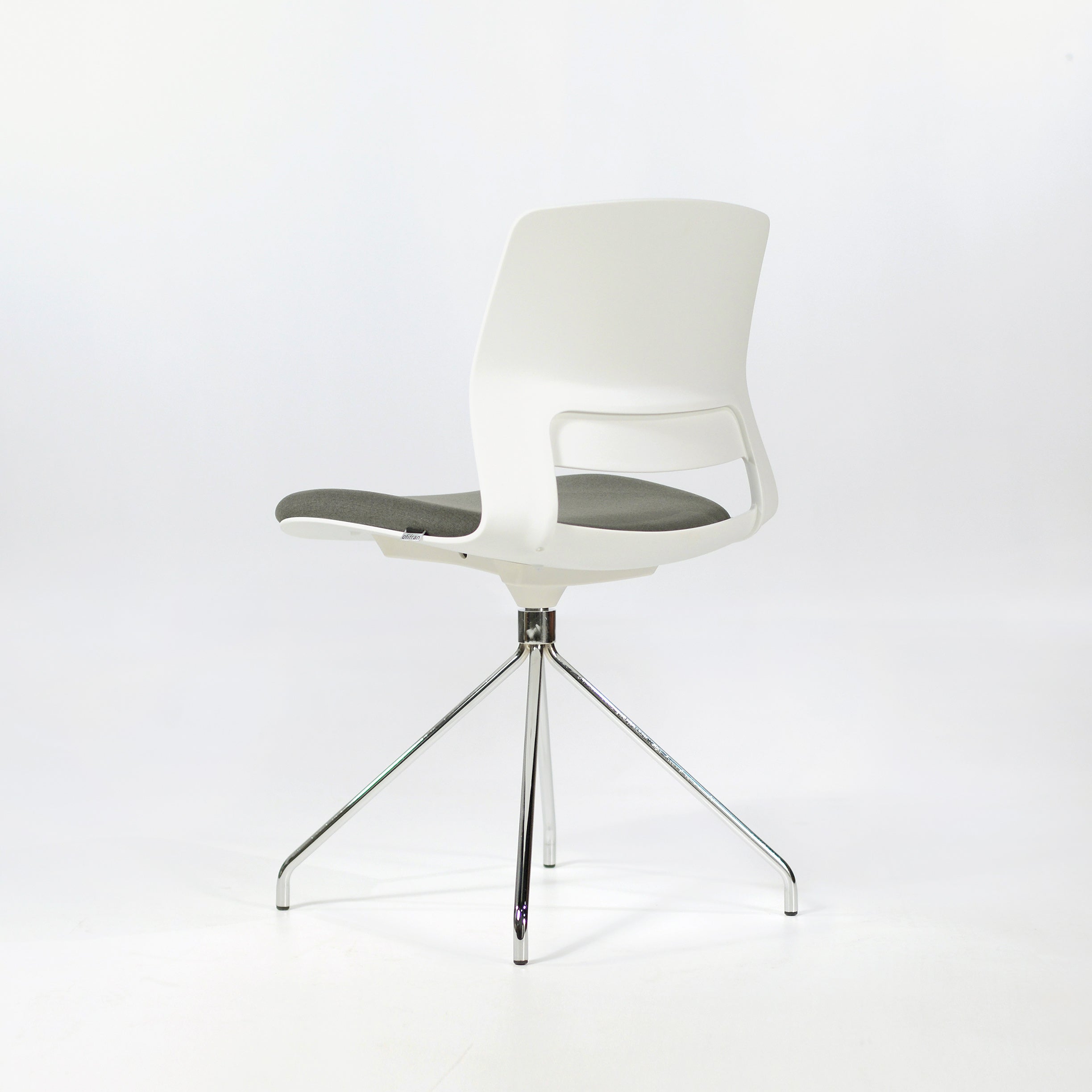 Ofifran Easy Chair in White – Spencer Interiors
